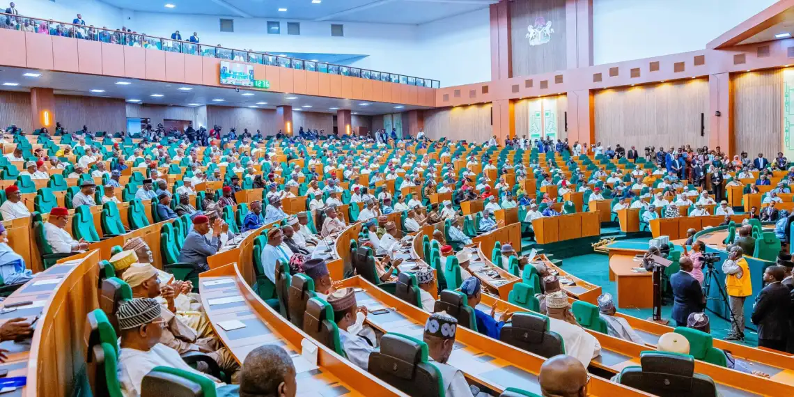 Six Oyo Reps dump PDP for APM - The Telegraph Nigeria