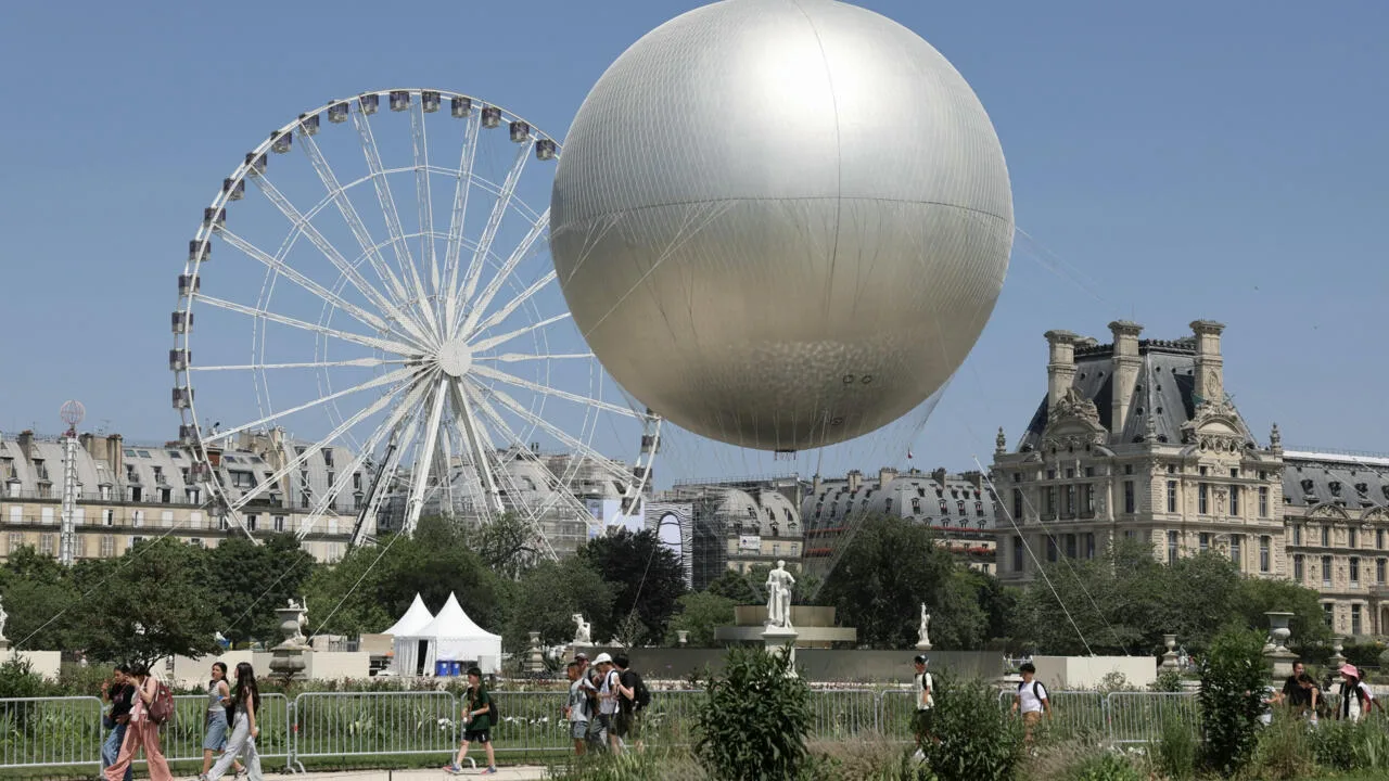Paris Olympic balloon to rise again as summer tradition returns - The ...
