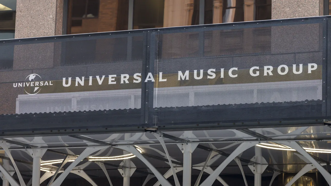 Universal Music Group signs first licensing deal for AI music - The ...